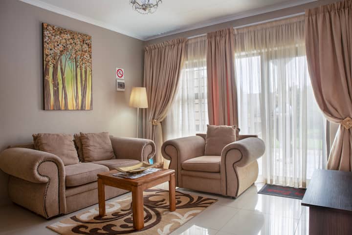 Rusty Estate 8 - One Bedroom En Suite - Emalahleni
