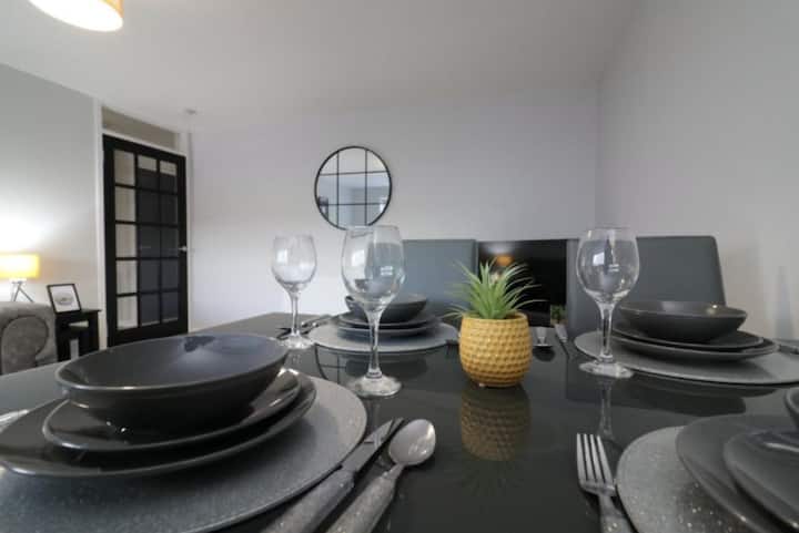Free Parking |Sleeps 5|3 Bedrooms|central & Modern - Strathaven