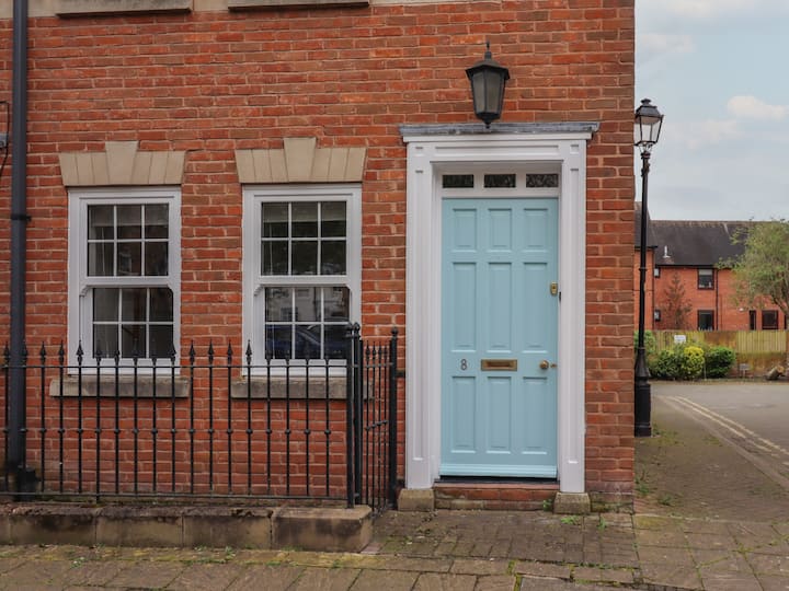 8 Nicholas Court - Chester