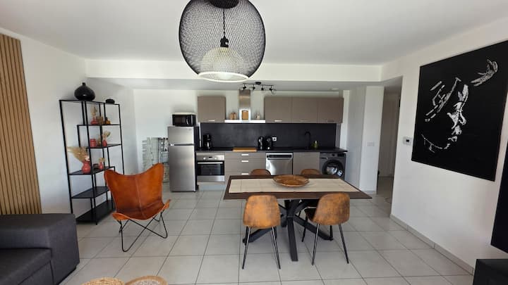 T3 70m², Face Au Jura, Lac Et Montagnes - Yvoire