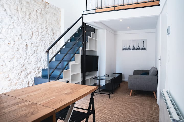Loft Industriel Mezzanine Calme Et Tout éQuipé - Montpellier