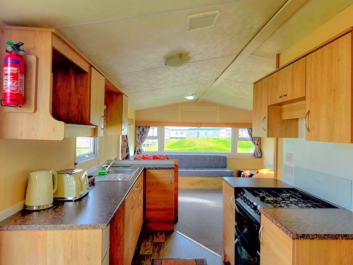 Camber Sands Value Escape | Sleeps 6 |Pet Friendly - Camber Sands