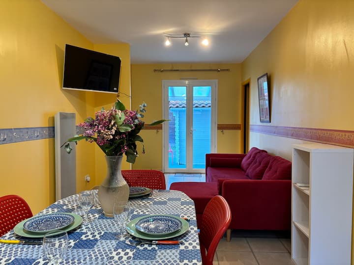 Fare Manu'areva à Saint-julien-en-born - Lit-et-Mixe