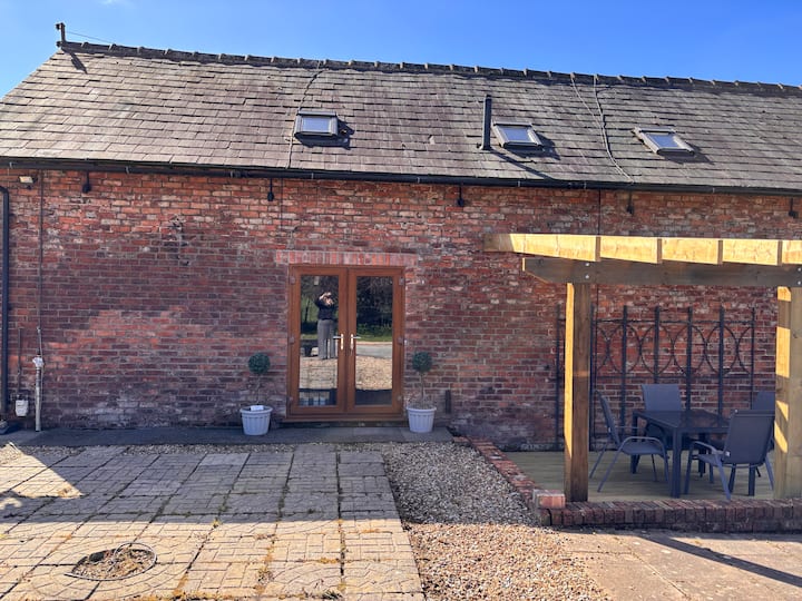 Barn Retreat Near Manchester Airport Sleeps 2. - Cheshire