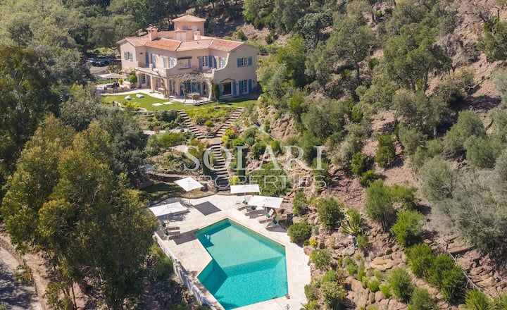 Villa D'exception à 10 Min De Mandelieu - Fréjus