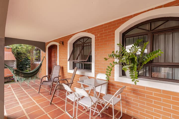 Casa Com 3 Quartos, Churrasqueira E 3 Vagas Em Itu - Itu