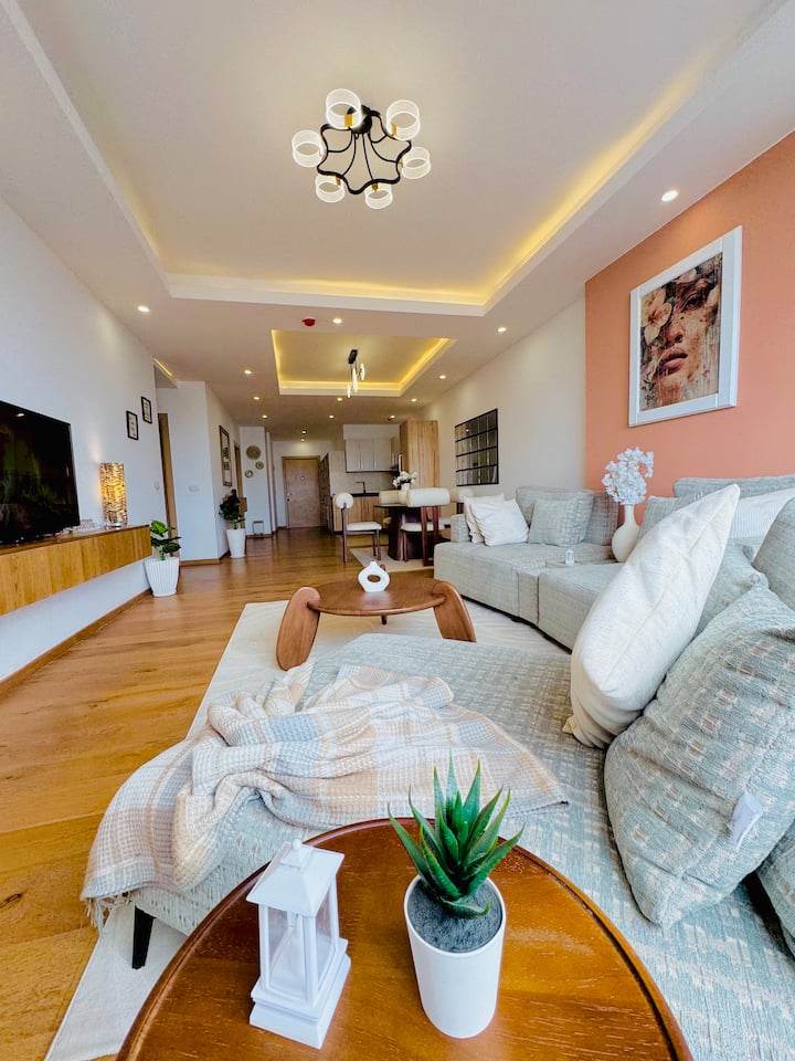 Amazing View & Cozy Stay | Walk To Airport - Addis Ababa