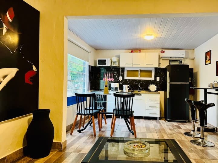 Moderno Departamento, Cómodo Y Equipado - 福爾摩沙