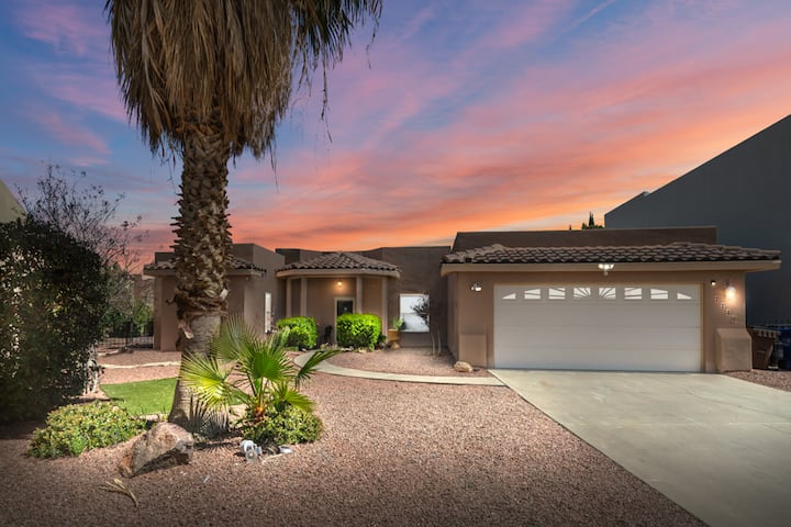 Luxury 4br W/ Hot Tub & Outdoor Oasis - Las Cruces, NM