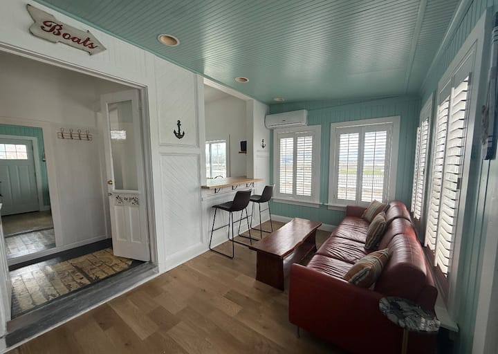 Harbour Square Suites Suite 12 - Put-in-Bay, OH