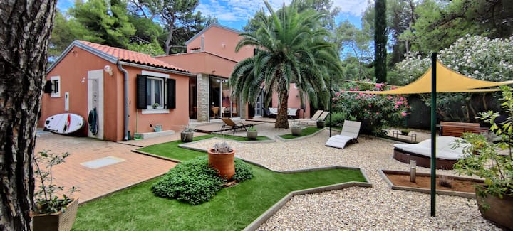 Beachfront Retreat Villa, Mali Lošinj - Mali Lošinj