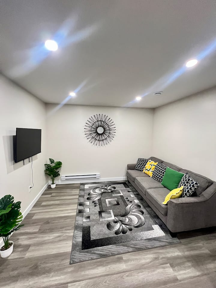 Purplecherry Haven - Regina