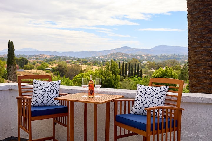 Sunrise Hillside Sanctuary | Views, Pool & Garden - Escondido