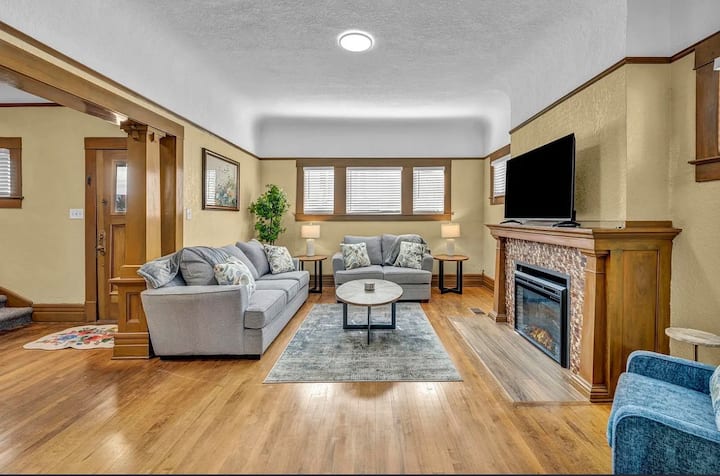 Stylish 3br Reno Home | Minutes To Downtown & Unr - Reno, NV