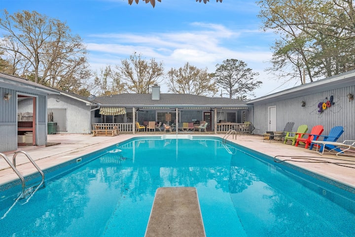 Family House I Nostalgic I Pool - Starkville, MS