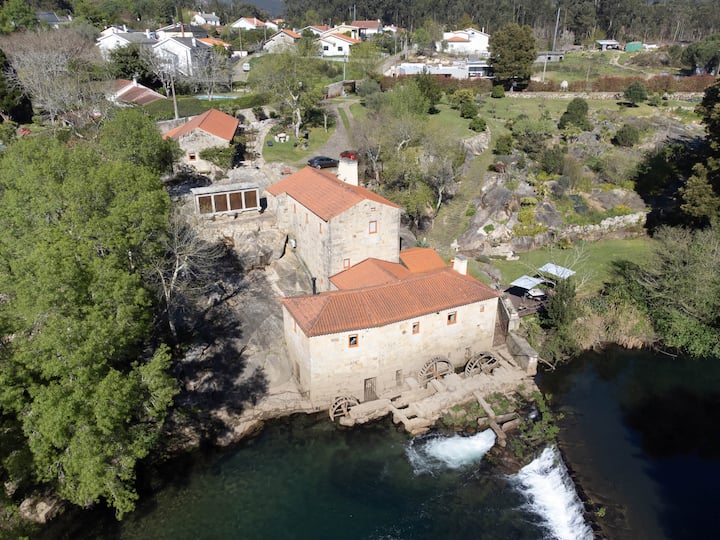 Moulin Historique · Accès Plage Fluviale - Vila Praia de Âncora
