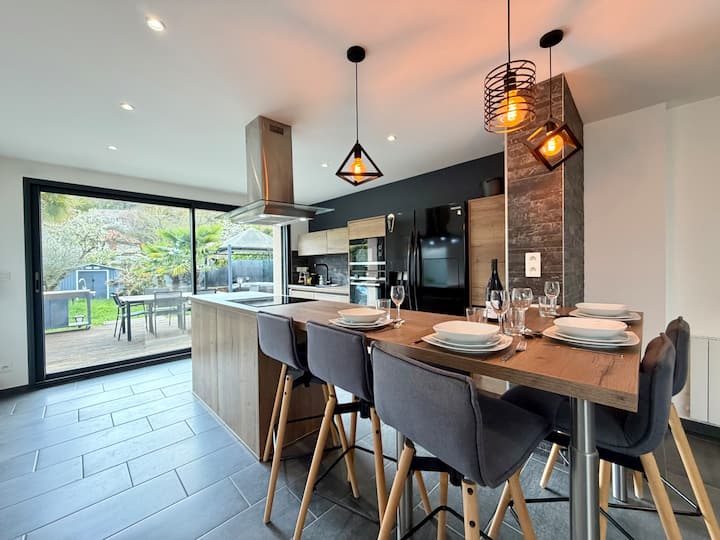 Parenthèse Détente Avec Jacuzzi & Terrasse 4 Pers - Bourgoin-Jallieu