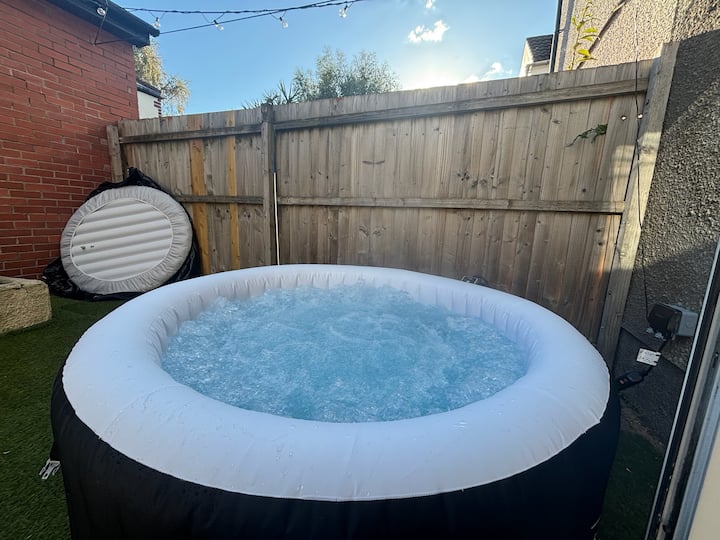 Iconic Space - Hot Tub Hideaway W/private Garden - Cardiff