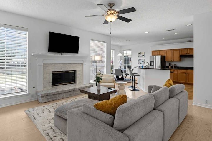 Elegance On Grand Canyon Ct O#42456 - Carrollton, TX