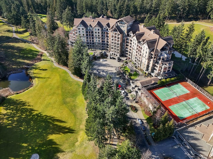 Finlayson Reach Luxury Bear Mountain Condo, Views, - Langford
