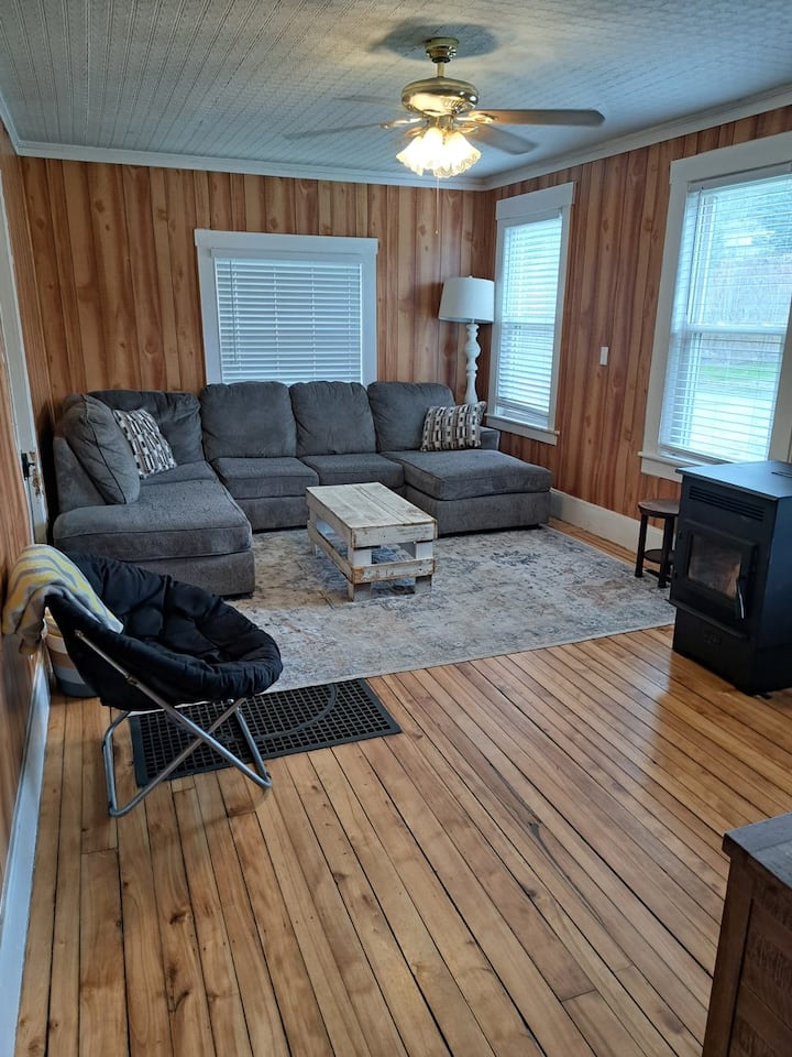 Trailhead Lodge - Coleman State Park, Stewartstown