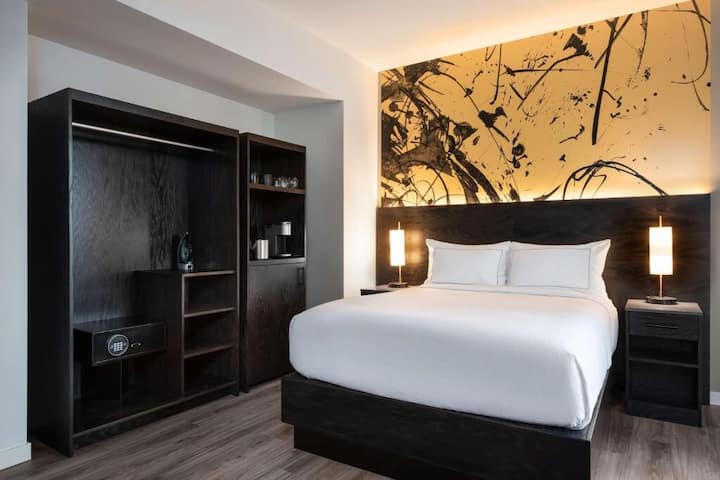 Urban Escape | Salem Riverfront Park - 0.3 Mile - Salem, OR