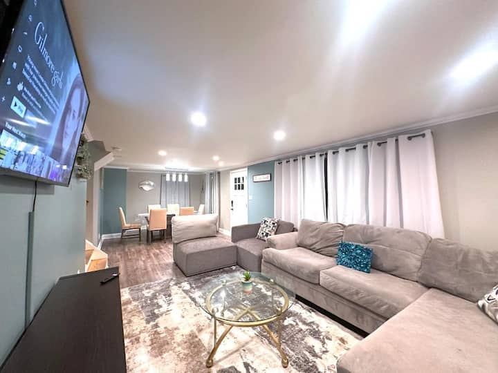 4br Near Niagara Falls | Sleeps 8 - University at Buffalo, Buffalo