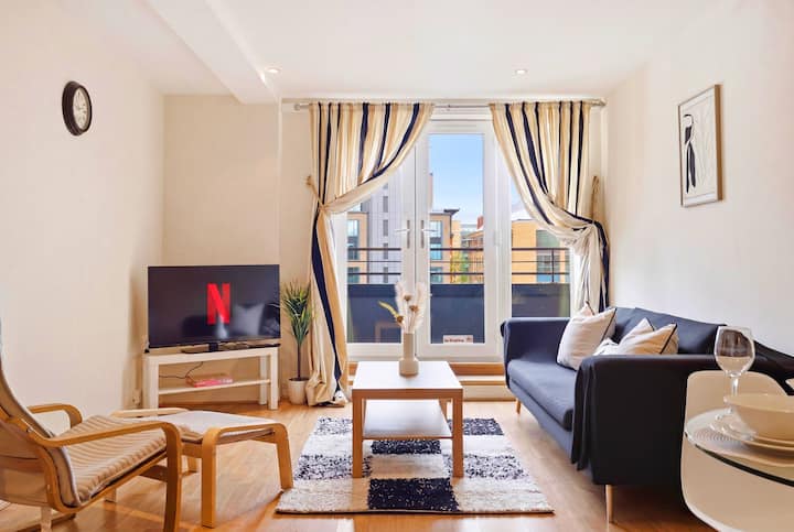 Stylish City Living With Free 2-bay Secure Parking - Birmingham