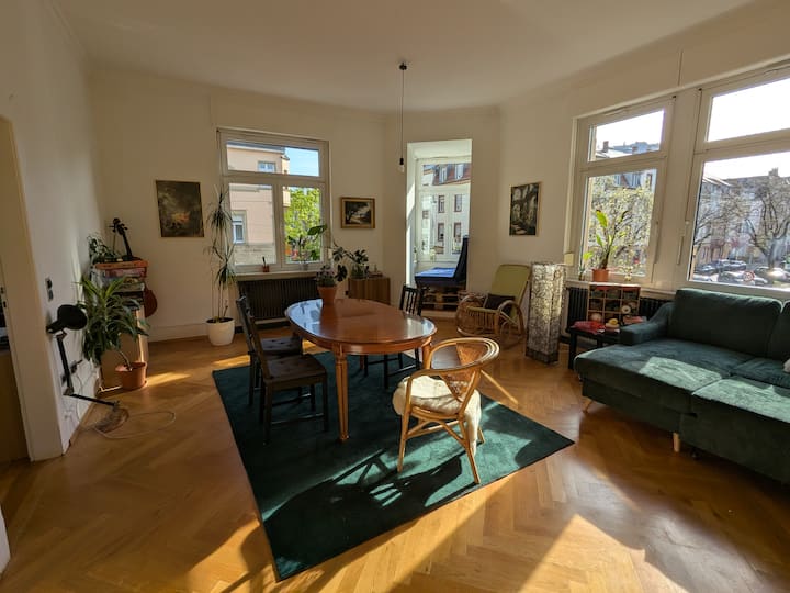 Spacious Altbau Gem · 2 Balconies · Near Zkm - Karlsruhe