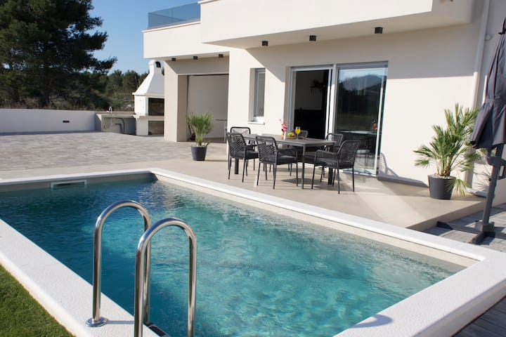 Holiday Home Mediteran - Tisno