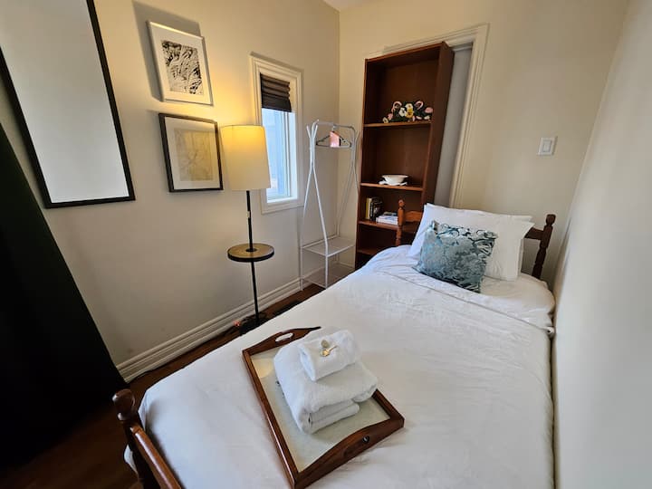Micro Room, Max Comfort, Downtown Home Toronto - トロント