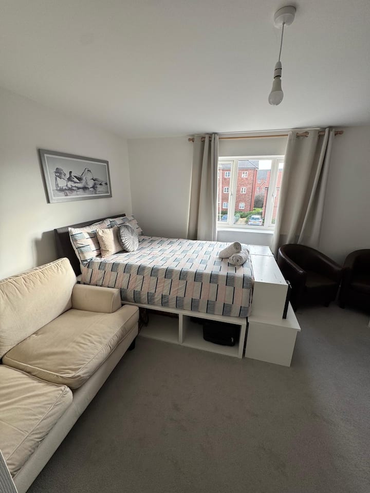 Relaxing Sunrise Room Ideal For Work Unwind - Didcot