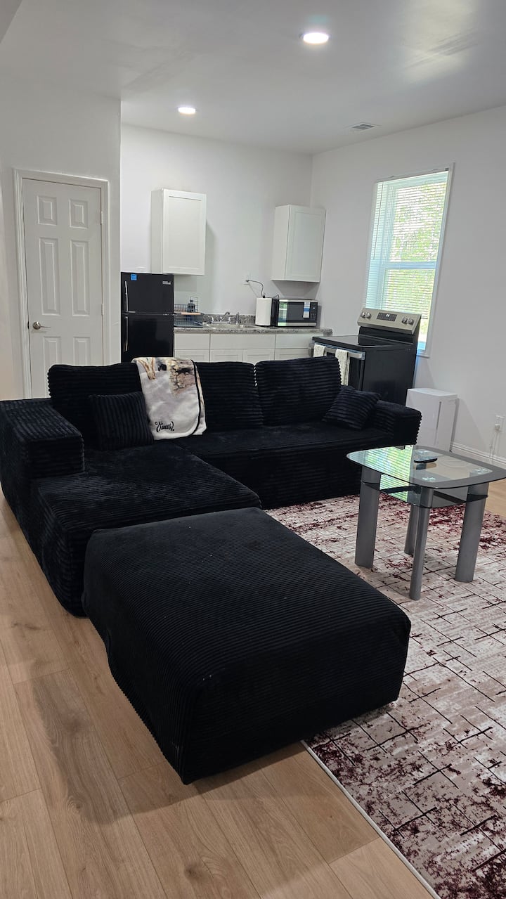 Charming 2br Home| Comfort Meets Style - Stockbridge, GA