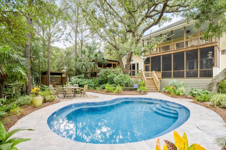 Sea Haven - Heated Pool & Lush Garden - Walkable - Folly Beach, SC