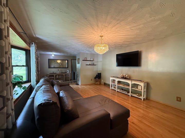 Norton Hideaway - West Jefferson, OH