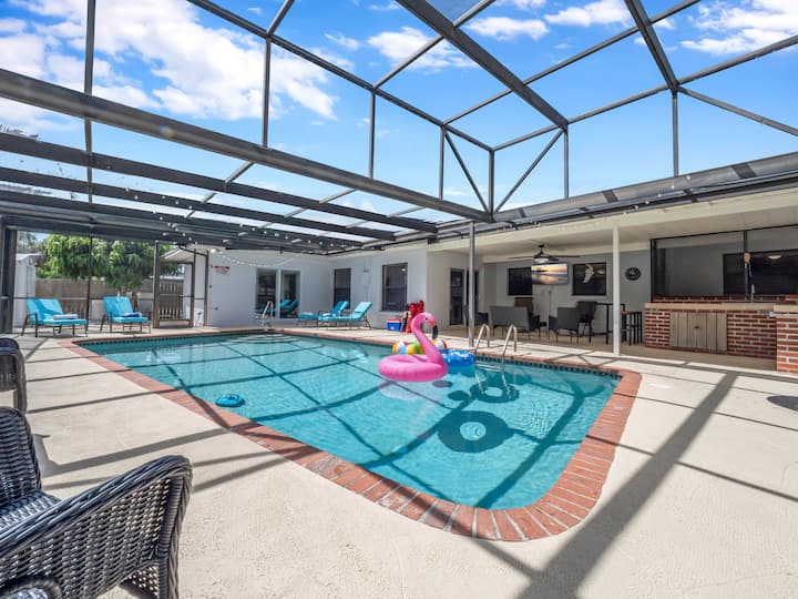 Cozy Venice Retreat W/ Private Pool • Near Beach - Venice, FL