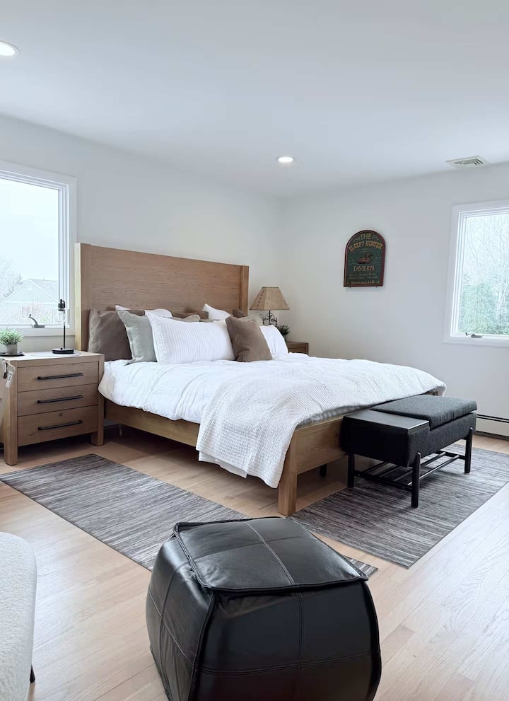 <2 M’s From All & Has Pool, Tennis, Gym, Bfast Inc - The Hamptons, NY