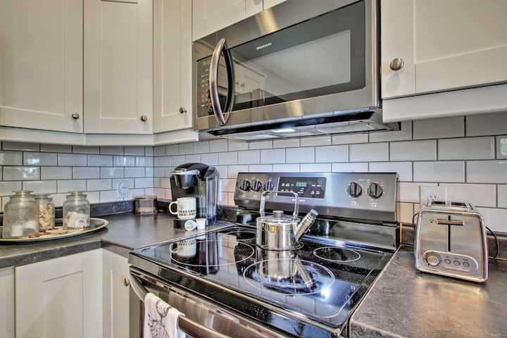 New Fully Renovated 3bd/2bth House - Peoria, IL