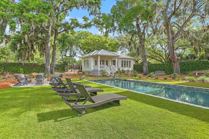 Private Plantation-style Retreat W/ Pool View - Mount Pleasant, SC
