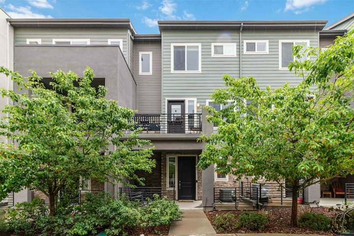 Comfortable Furnished Condo Littleton Village, Co - Littleton, CO