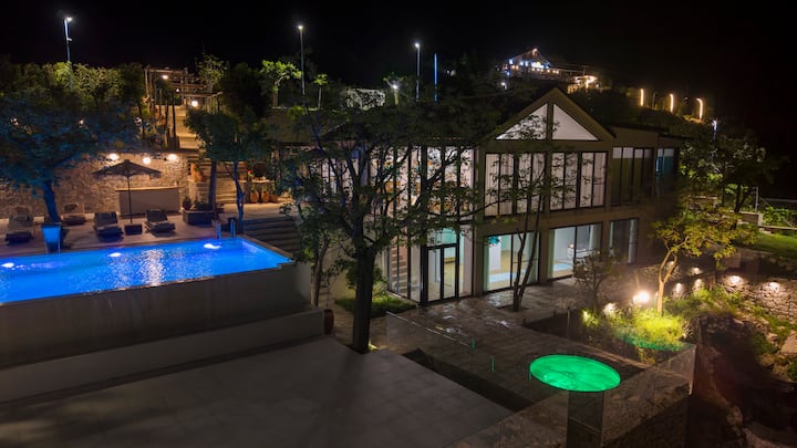 Shkodra Shore Luxury Villa At Zogaj - Albania