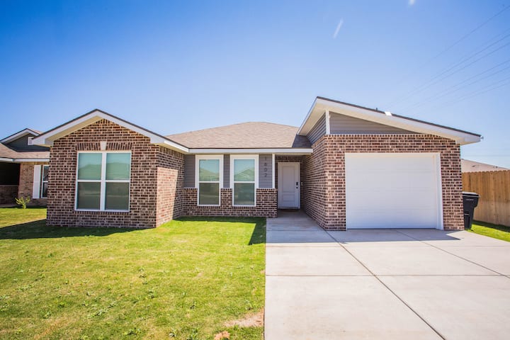 Lubbock Cozy Cotton Cottage - Lubbock, TX