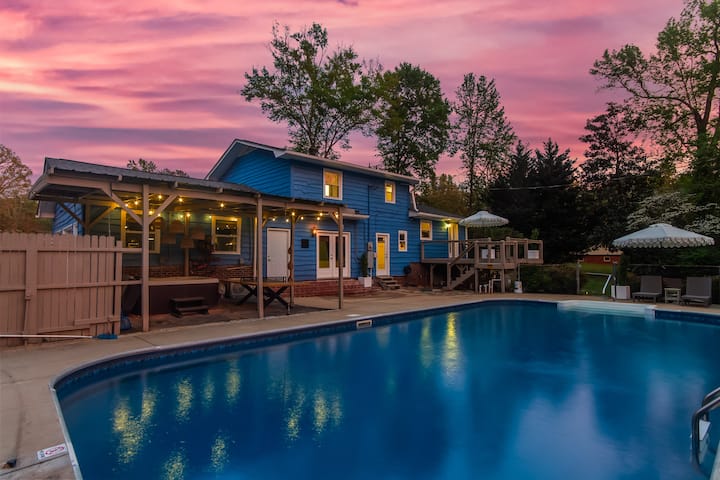 Luxury Pool Retreat • 5 Min To Clemson University - Clemson
