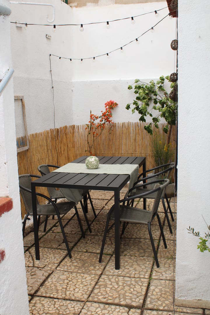 Maison Avec Patio Secret Au Coeur De Figueres. - Figueres