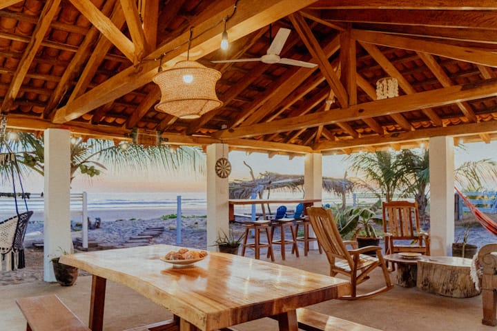 Beach Casita 'Ozzy' At Echoes Surf, Ocean Front - Nicaragua
