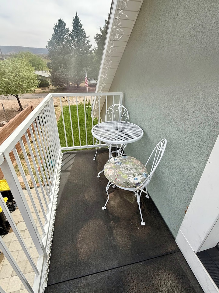 Whole Upstairs With Separate Entrance! - Zion National Park