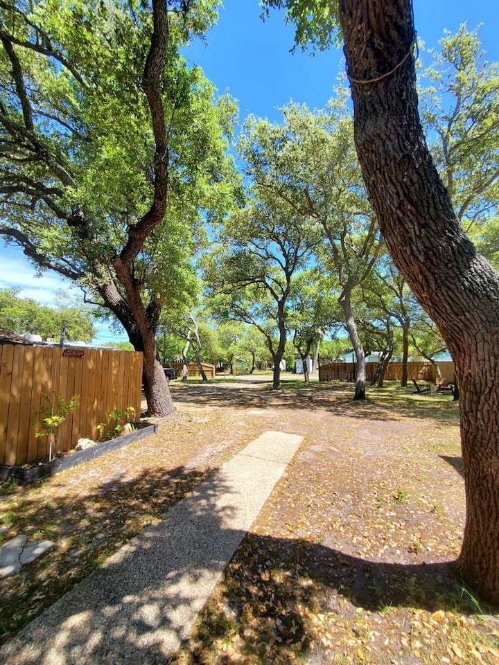 Ultra Tiny-home Oak Heaven - Rockport, TX