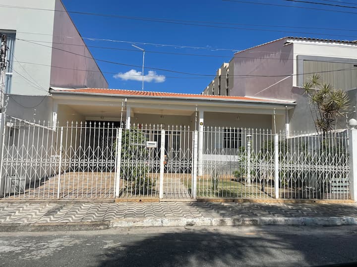 Casa Em Aparecida Do Norte-basílica De N. Senhora - Aparecida