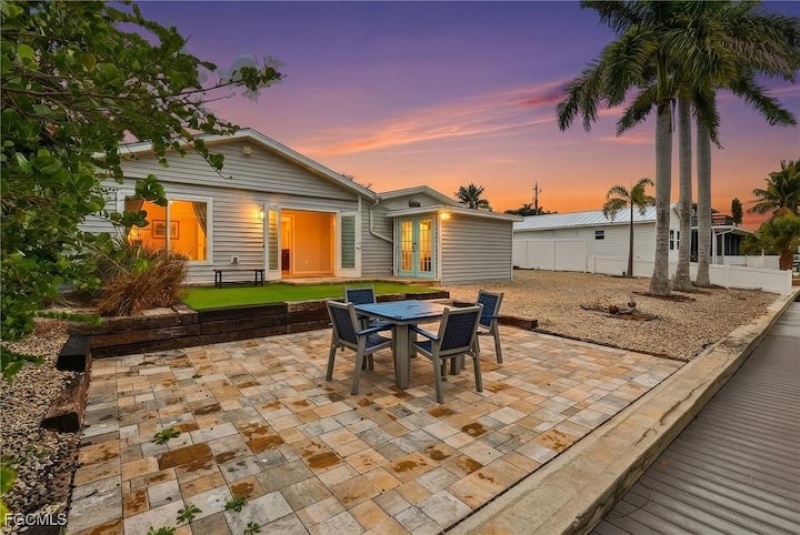 Angler's Retreat - Pine Island, FL