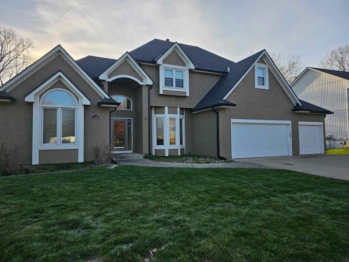 5/5 World Cup Stay 12 Miles From Stadium - Lee's Summit, MO